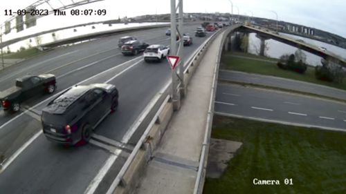 Live Street Traffic Webcam Feed from Surrey, UK