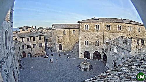 Assisi Town Square live, Italy or Assisi Town Square, Italy
