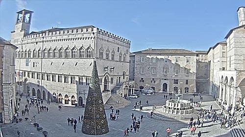 Assisi Town Square live, Italy or Assisi Town Square, Italy
