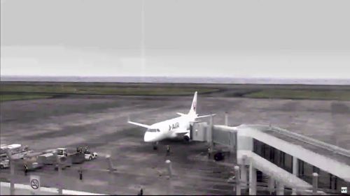 Live Streaming Webcams of Airports around the globe