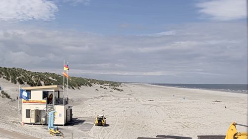 Live Pavilion Sjoerd Webcam on the beach of Nes Ameland, Friesland ...