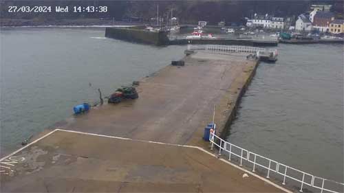 East Looe Beach and Harbour Live Webcam Cornwall, England